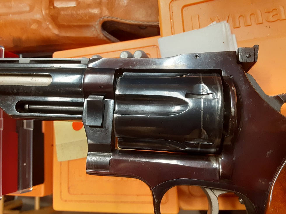 Dan Wesson 357Max help with value please. | Single-Actions